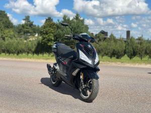 Melns Peugeot Speedfight 2012 Telšiai, ar dzinēja tilpumu 49.00 L un nobraukumu 24 tūkst. km par 600 €, foto  vietnē AUTOMOTO.COM.LV