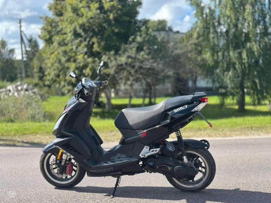 Melns Peugeot Speedfight 2012 Telšiai, ar dzinēja tilpumu 49.00 L un nobraukumu 24 tūkst. km par 600 €, foto 4 vietnē AUTOMOTO.COM.LV