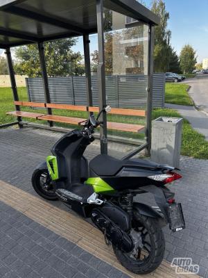 Melns Peugeot Speedfight 2015 Panevēža, ar dzinēja tilpumu 0.05 L un nobraukumu 8 tūkst. km par 1300 €, foto 5 vietnē AUTOMOTO.COM.LV