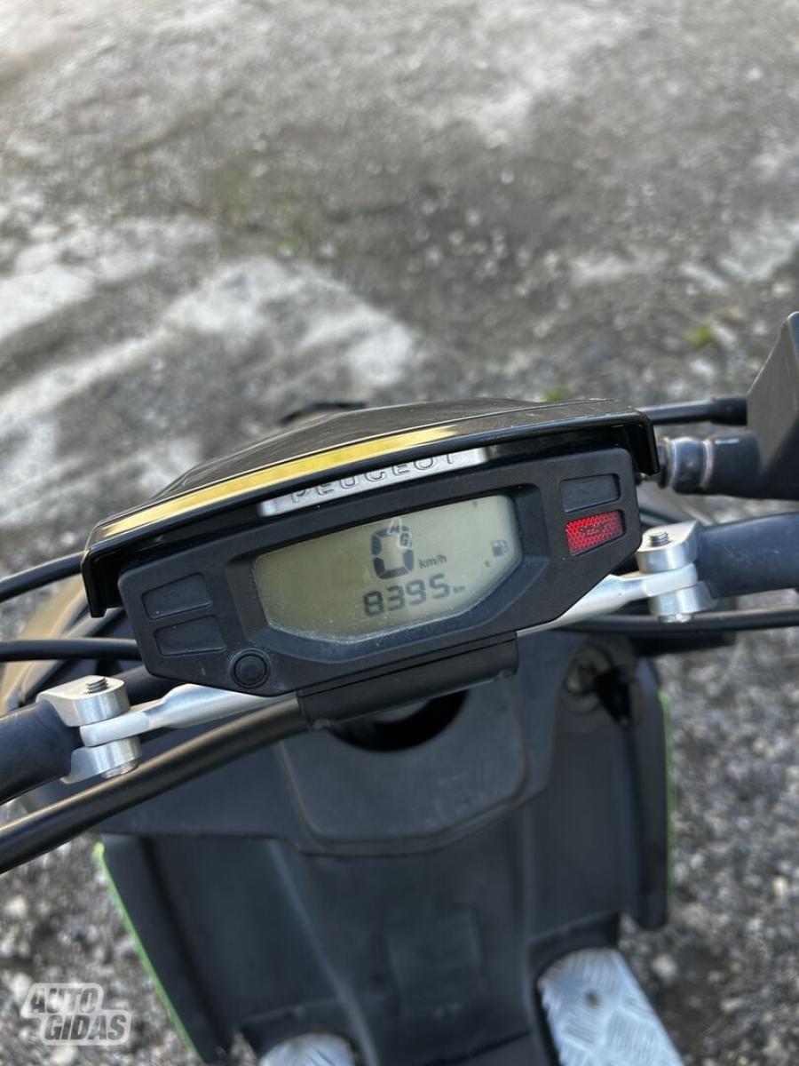 Melns Peugeot Speedfight 2015 Panevēža, ar dzinēja tilpumu 0.05 L un nobraukumu 8 tūkst. km par 1300 €, foto 6 vietnē AUTOMOTO.COM.LV
