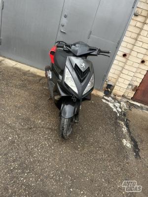 Melns Peugeot Speedfight 2015 Panevēža, ar dzinēja tilpumu 0.05 L un nobraukumu 8 tūkst. km par 1300 €, foto 8 vietnē AUTOMOTO.COM.LV