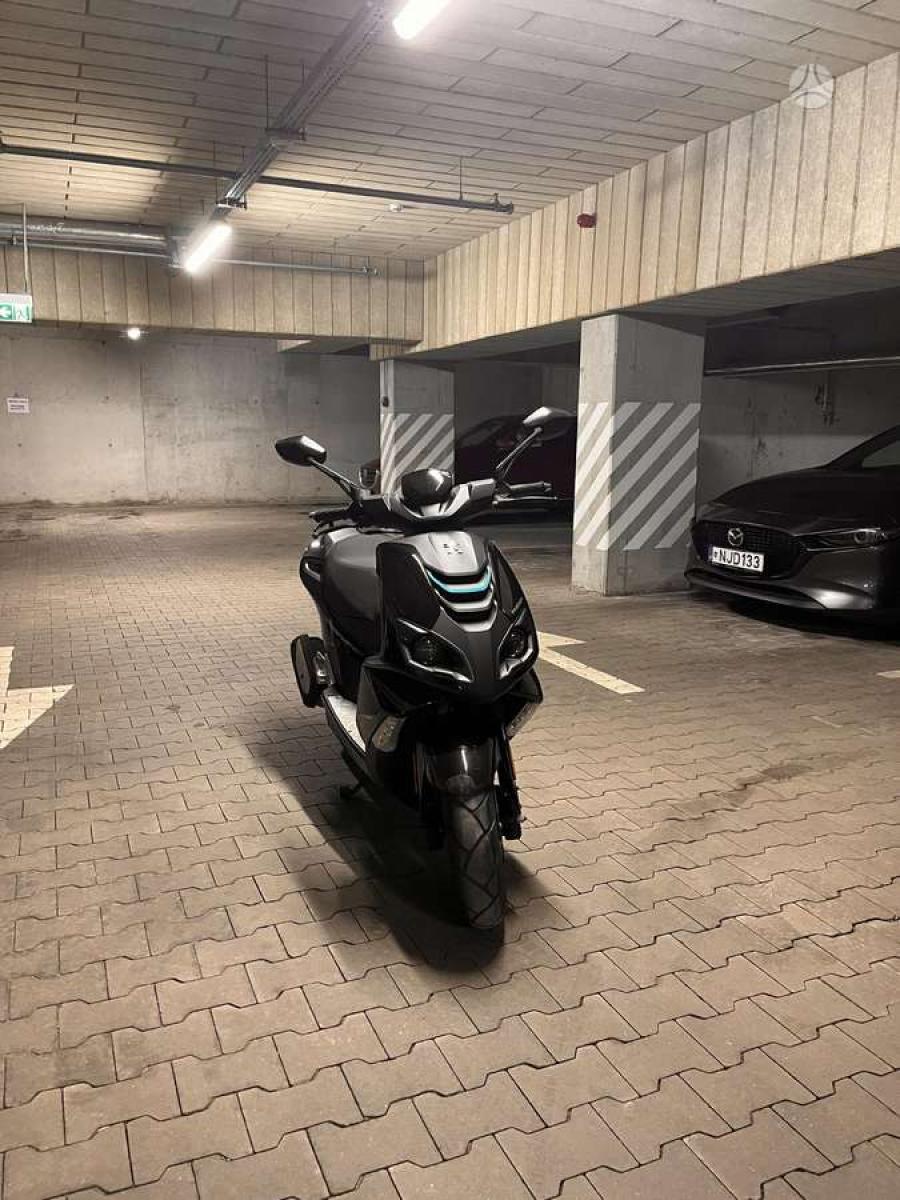 Melns Peugeot Speedfight 2016 Kauņa, ar dzinēja tilpumu 49.00 L un nobraukumu 7 tūkst. km par 1000 €, foto 1 vietnē AUTOMOTO.COM.LV