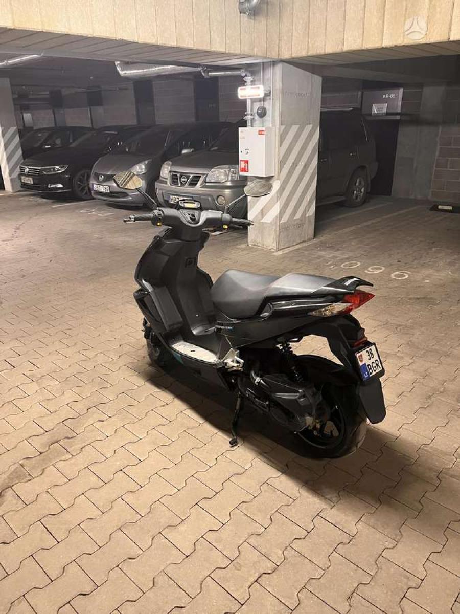 Melns Peugeot Speedfight 2016 Kauņa, ar dzinēja tilpumu 49.00 L un nobraukumu 7 tūkst. km par 1000 €, foto 4 vietnē AUTOMOTO.COM.LV