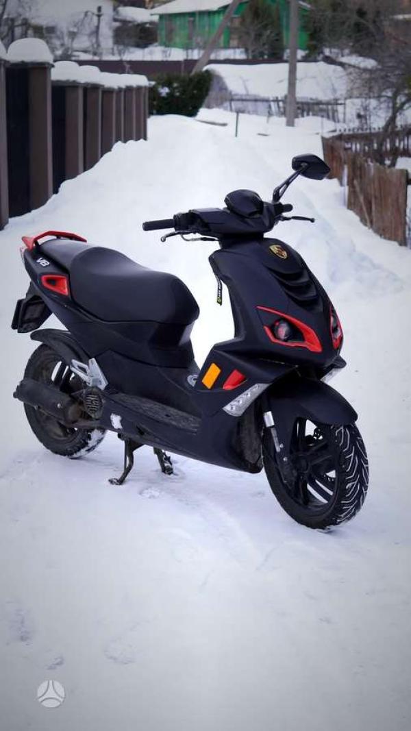 Melns Peugeot Speedfight 2017 Kauņa, ar dzinēja tilpumu 49.00 L un nobraukumu 32 tūkst. km par 850 €, foto 1 vietnē AUTOMOTO.COM.LV