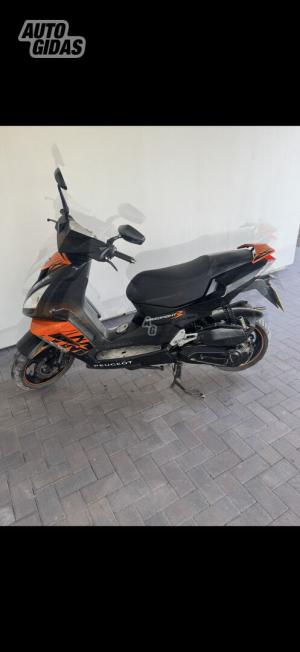 Black Peugeot Speedfight 2017 in Siauliai, with an engine capacity of 0.13 L and mileage of 20 thousand km for 900 €, photo 5 on AUTOMOTO.COM.LV