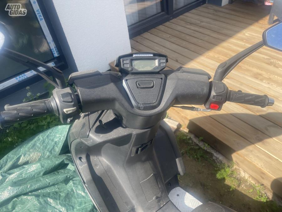 Melns Peugeot Speedfight 2018 Kauņa, ar dzinēja tilpumu 0.05 L un nobraukumu 17 tūkst. km par 1300 €, foto 5 vietnē AUTOMOTO.COM.LV