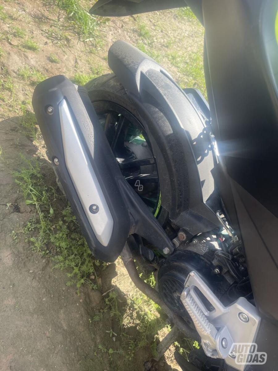 Melns Peugeot Speedfight 2018 Kauņa, ar dzinēja tilpumu 0.05 L un nobraukumu 17 tūkst. km par 1300 €, foto 6 vietnē AUTOMOTO.COM.LV