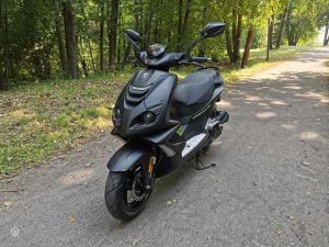 Black Peugeot Speedfight 2020 in Kaunas, with an engine capacity of 49.00 L and mileage of 10 thousand km for 1200 €, photo 4 on AUTOMOTO.COM.LV