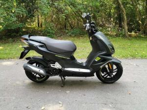 Black Peugeot Speedfight 2020 in Kaunas, with an engine capacity of 49.00 L and mileage of 10 thousand km for 1200 €, photo 7 on AUTOMOTO.COM.LV