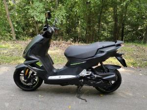 Black Peugeot Speedfight 2020 in Kaunas, with an engine capacity of 49.00 L and mileage of 10 thousand km for 1200 €, photo 12 on AUTOMOTO.COM.LV