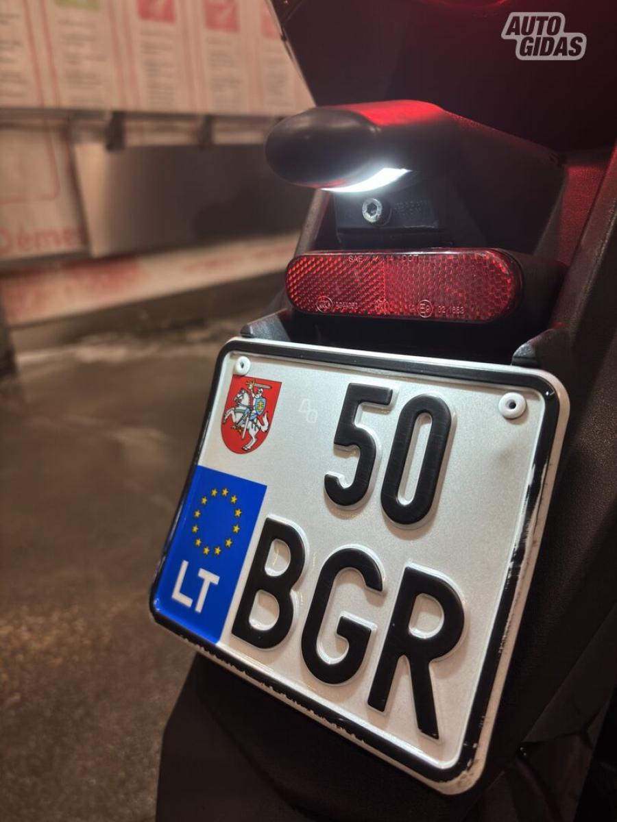 Blue Peugeot Speedfight 2019 in Kaunas, with an engine capacity of 0.05 L and mileage of 33 thousand km for 1100 €, photo 26 on AUTOMOTO.COM.LV
