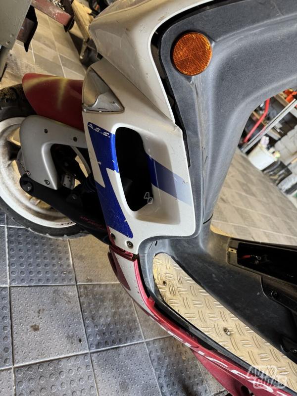 Peugeot Speedfight 2010 Mažeikiai, ar dzinēja tilpumu 0.05 L un nobraukumu 0 tūkst. km par 365 €, foto 8 vietnē AUTOMOTO.COM.LV