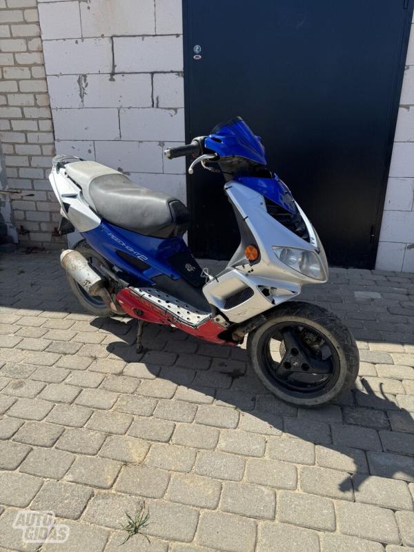 Peugeot Speedfight 2010 Mažeikiai, ar dzinēja tilpumu 0.05 L un nobraukumu 0 tūkst. km par 365 €, foto 10 vietnē AUTOMOTO.COM.LV