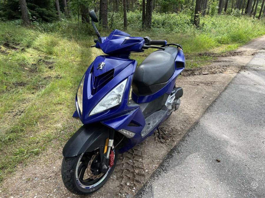 Peugeot Speedfight 2016 in Vilnius, with an engine capacity of 49.00 L and mileage of 111 thousand km for 430 €, photo 1 on AUTOMOTO.COM.LV