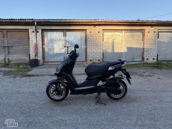Peugeot Speedfight 2017 Kelmė, ar dzinēja tilpumu 0.05 L un nobraukumu 10 tūkst. km par 1150 €, foto 2 vietnē AUTOMOTO.COM.LV