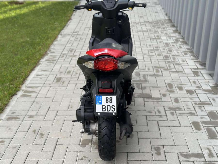 Peugeot Speedfight 2017 in Panevezys, with an engine capacity of 49.00 L and mileage of 33 thousand km for 1300 €, photo 5 on AUTOMOTO.COM.LV