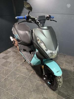Peugeot Speedfight 2017 Tauragė, ar dzinēja tilpumu 50.00 L un nobraukumu 20 tūkst. km par 650 €, foto  vietnē AUTOMOTO.COM.LV