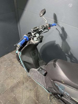 Peugeot Speedfight 2017 in Taurage, with an engine capacity of 50.00 L and mileage of 20 thousand km for 650 €, photo 4 on AUTOMOTO.COM.LV