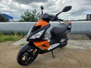 Oranžs Peugeot Speedfight 2017 Kauņa, ar dzinēja tilpumu 0.13 L un nobraukumu 10 tūkst. km par 1900 €, foto 3 vietnē AUTOMOTO.COM.LV