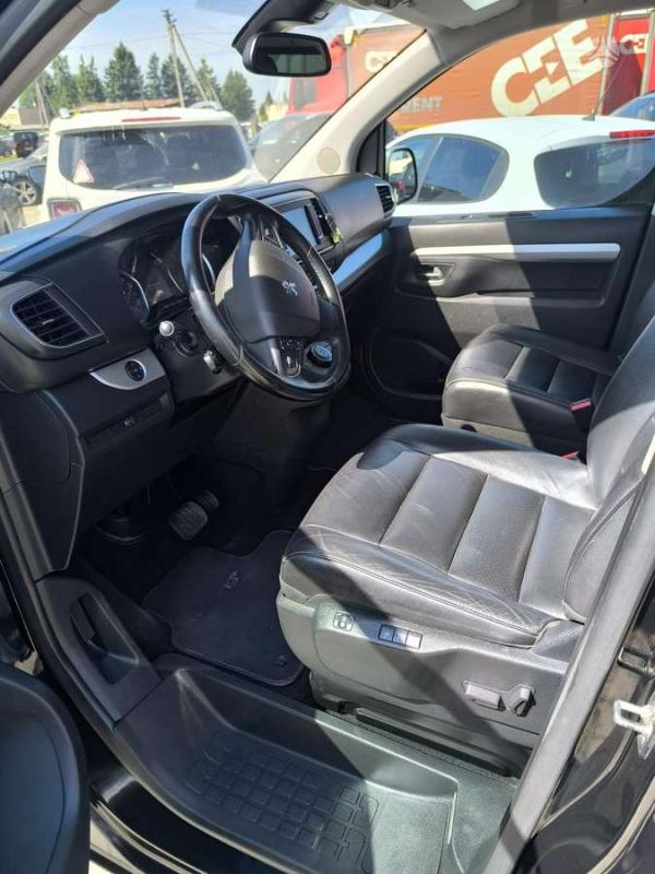 Black Peugeot Traveller 2019 in Taurage, with an engine capacity of 2.00 L and mileage of 309 thousand km for 17500 €, photo 10 on AUTOMOTO.COM.LV