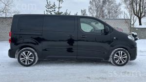Black Peugeot Traveller 2017 in Riga, with an engine capacity of 2.00 L and mileage of 0 thousand km for 14900 €, photo 10 on AUTOMOTO.COM.LV