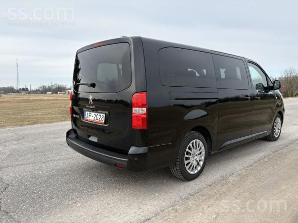 Black Peugeot Traveller 2017 in Riga, with an engine capacity of 2.00 L and mileage of 268 thousand km for 22550 €, photo 6 on AUTOMOTO.COM.LV