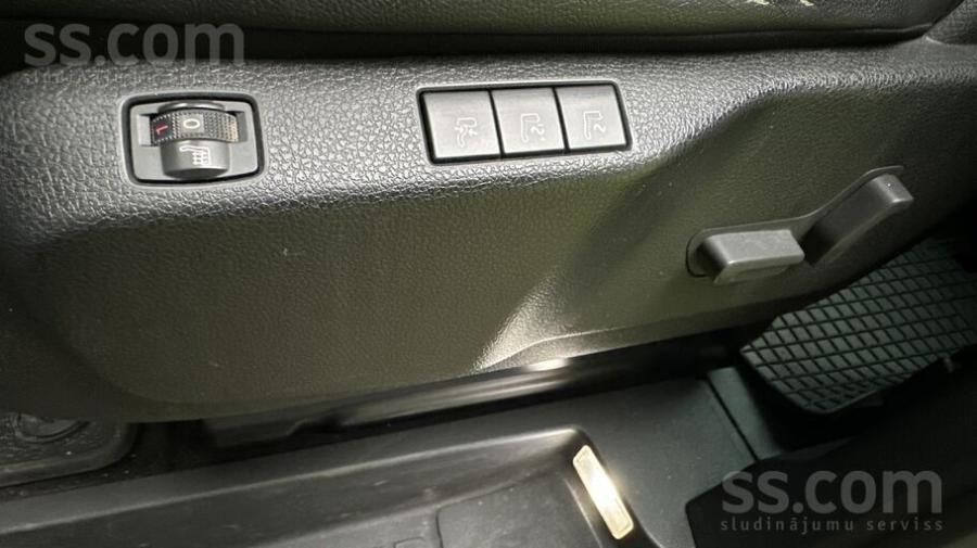 Melns Peugeot Traveller 2017 Rīga, ar dzinēja tilpumu 2.00 L un nobraukumu 0 tūkst. km par 12900 €, foto 19 vietnē AUTOMOTO.COM.LV
