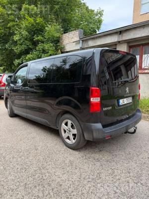 Melns Peugeot Traveller 2018 Daugavpils, ar dzinēja tilpumu 1.60 L un nobraukumu 153 tūkst. km par 14300 €, foto 4 vietnē AUTOMOTO.COM.LV