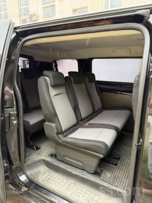 Melns Peugeot Traveller 2018 Daugavpils, ar dzinēja tilpumu 1.60 L un nobraukumu 153 tūkst. km par 14300 €, foto 6 vietnē AUTOMOTO.COM.LV