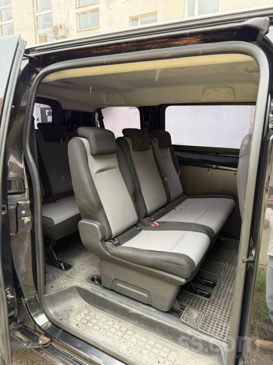 Melns Peugeot Traveller 2018 Daugavpils, ar dzinēja tilpumu 1.60 L un nobraukumu 153 tūkst. km par 14300 €, foto 6 vietnē AUTOMOTO.COM.LV