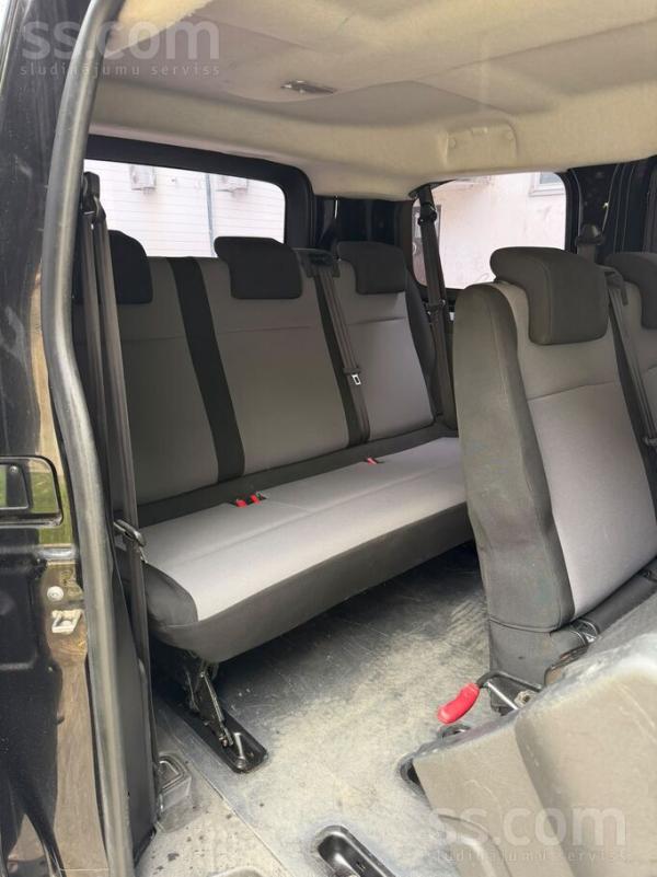 Melns Peugeot Traveller 2018 Daugavpils, ar dzinēja tilpumu 1.60 L un nobraukumu 153 tūkst. km par 14300 €, foto 6 vietnē AUTOMOTO.COM.LV