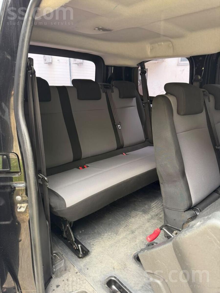 Melns Peugeot Traveller 2018 Daugavpils, ar dzinēja tilpumu 1.60 L un nobraukumu 153 tūkst. km par 14300 €, foto 7 vietnē AUTOMOTO.COM.LV