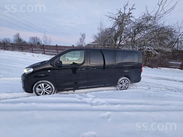 Black Peugeot Traveller 2019 in Riga, with an engine capacity of 2.00 L and mileage of 199 thousand km for 25000 €, photo 5 on AUTOMOTO.COM.LV