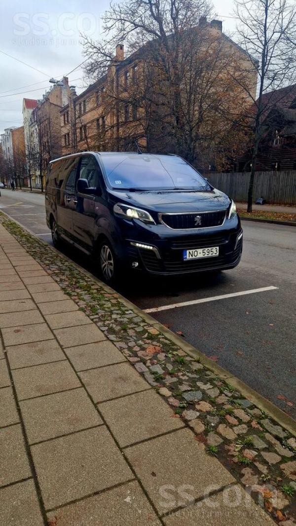 Black Peugeot Traveller 2019 in Riga, with an engine capacity of 2.00 L and mileage of 199 thousand km for 25000 €, photo 10 on AUTOMOTO.COM.LV