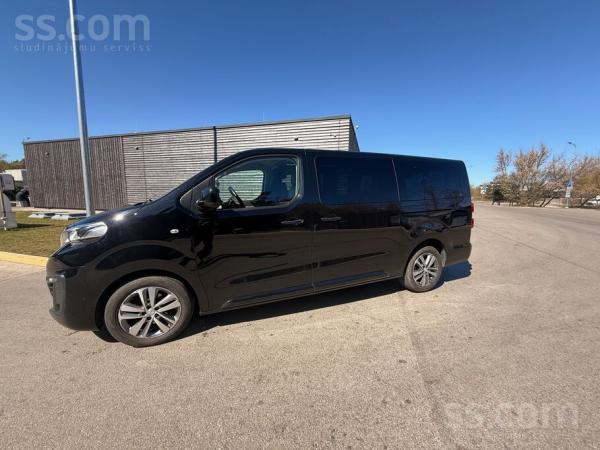 Black Peugeot Traveller 2021 in Riga, with an engine capacity of 2.00 L and mileage of 134 thousand km for 25900 €, photo 1 on AUTOMOTO.COM.LV