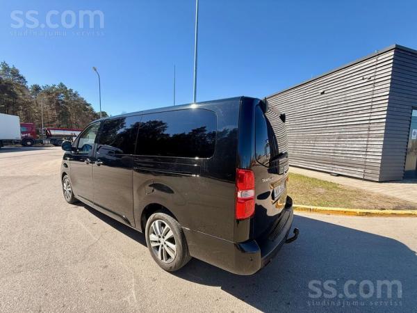 Black Peugeot Traveller 2021 in Riga, with an engine capacity of 2.00 L and mileage of 134 thousand km for 25900 €, photo 9 on AUTOMOTO.COM.LV