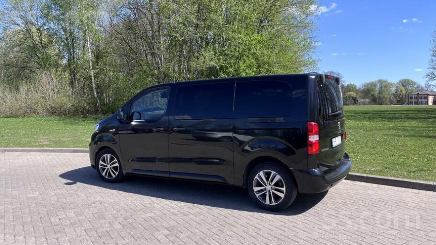 Melns Peugeot Traveller 2017 Rīga, ar dzinēja tilpumu 2.00 L un nobraukumu 220 tūkst. km par 17500 €, foto 3 vietnē AUTOMOTO.COM.LV