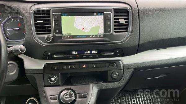 Black Peugeot Traveller 2017 in Riga, with an engine capacity of 2.00 L and mileage of 220 thousand km for 17500 €, photo 7 on AUTOMOTO.COM.LV