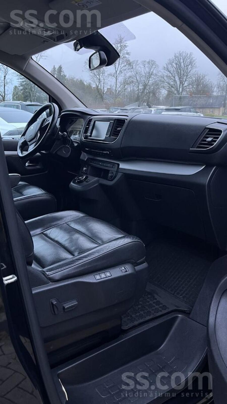 Melns Peugeot Traveller 2017 Rīga, ar dzinēja tilpumu 2.00 L un nobraukumu 217 tūkst. km par 18600 €, foto 11 vietnē AUTOMOTO.COM.LV
