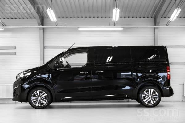 Black Peugeot Traveller 2018 in Tukums, with an engine capacity of 2.00 L and mileage of 218 thousand km for 18333 €, photo 8 on AUTOMOTO.COM.LV