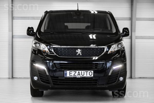 Black Peugeot Traveller 2018 in Tukums, with an engine capacity of 2.00 L and mileage of 218 thousand km for 18333 €, photo 10 on AUTOMOTO.COM.LV