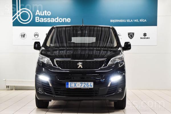 Melns Peugeot Traveller 2023 Rīga, ar dzinēja tilpumu 2.00 L un nobraukumu 5 tūkst. km par 27490 €, foto 2 vietnē AUTOMOTO.COM.LV