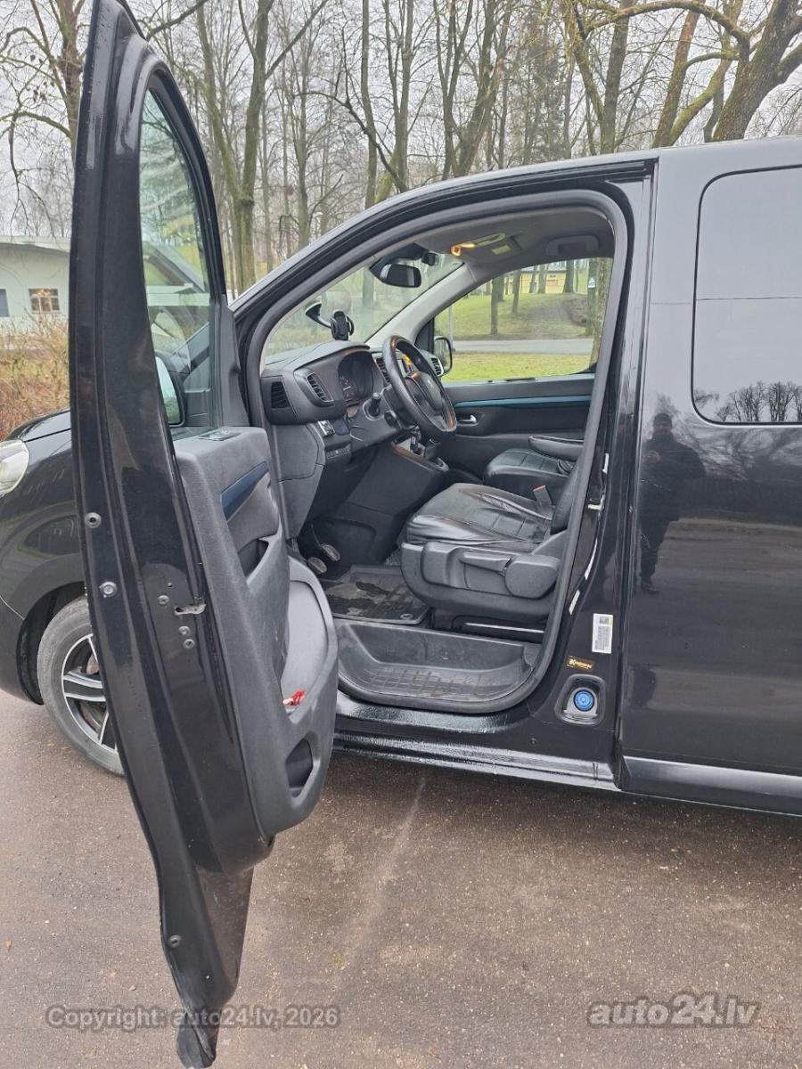 Melns Peugeot Traveller 2017 Kuresāre, ar dzinēja tilpumu 1.90 L un nobraukumu 320 tūkst. km par 15000 €, foto 2 vietnē AUTOMOTO.COM.LV