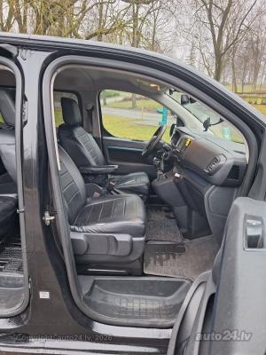 Melns Peugeot Traveller 2017 Kuresāre, ar dzinēja tilpumu 1.90 L un nobraukumu 320 tūkst. km par 15000 €, foto 9 vietnē AUTOMOTO.COM.LV