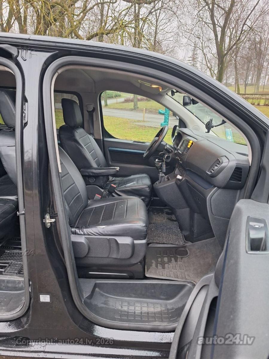 Melns Peugeot Traveller 2017 Kuresāre, ar dzinēja tilpumu 1.90 L un nobraukumu 320 tūkst. km par 15000 €, foto 9 vietnē AUTOMOTO.COM.LV