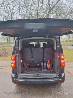 Melns Peugeot Traveller 2017 Kuresāre, ar dzinēja tilpumu 1.90 L un nobraukumu 320 tūkst. km par 15000 €, foto 13 vietnē AUTOMOTO.COM.LV