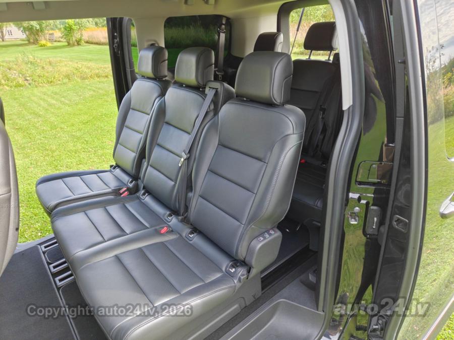 Melns Peugeot Traveller 2017 Tallina, ar dzinēja tilpumu 2.00 L un nobraukumu 88 tūkst. km par 26500 €, foto 28 vietnē AUTOMOTO.COM.LV