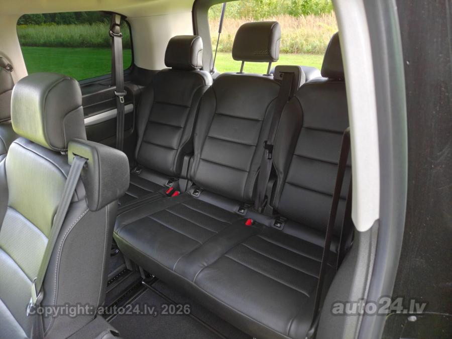 Melns Peugeot Traveller 2017 Tallina, ar dzinēja tilpumu 2.00 L un nobraukumu 88 tūkst. km par 26500 €, foto 31 vietnē AUTOMOTO.COM.LV