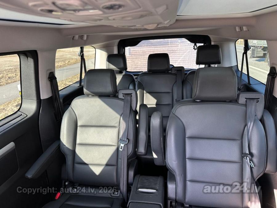 Melns Peugeot Traveller 2018 Tallina, ar dzinēja tilpumu 2.00 L un nobraukumu 230 tūkst. km par 22000 €, foto 8 vietnē AUTOMOTO.COM.LV