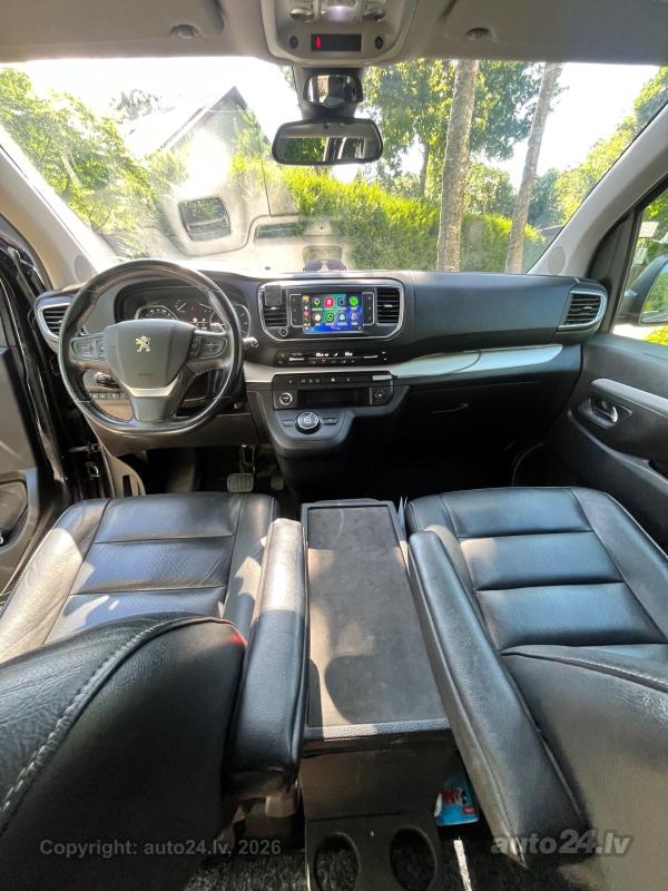 Black Peugeot Traveller 2018 in Tallinn, with an engine capacity of 2.00 L and mileage of 260 thousand km for 25500 €, photo 6 on AUTOMOTO.COM.LV